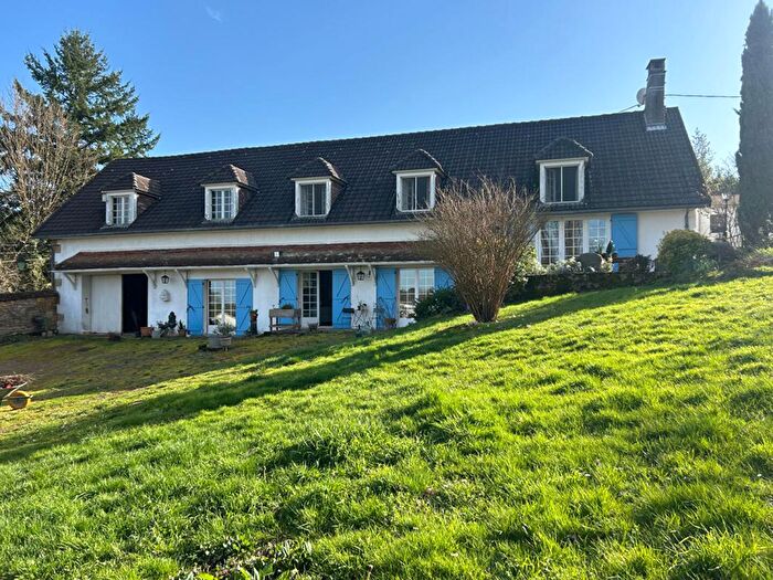 Maison à vendre - Saint-Benin-des-Bois - 9 pièces - 4 chambres