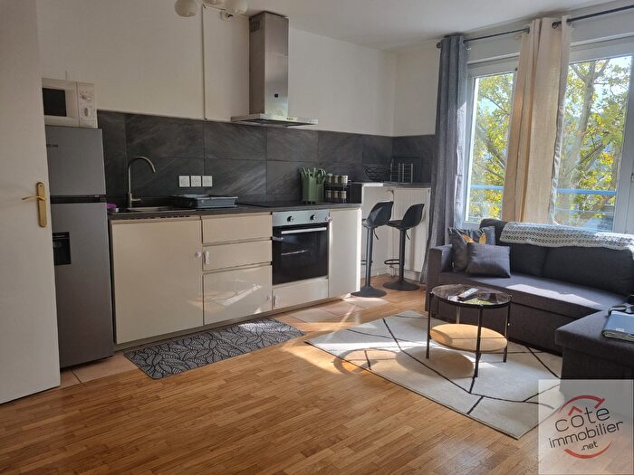 Cachan, Centre-ville : Appartement 2 pièces à louer