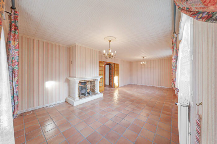 Maison à vendre - Longvic - 6 pièces - 4 chambres