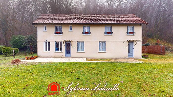 Maison à vendre - Les Eyzies-de-Tayac-Sireuil - 6 pièces - 4 chambres