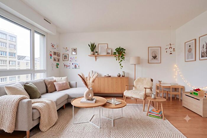 Paris 19ème, Jourdain, Pyrénées : Appartement 2 pièces à vendre