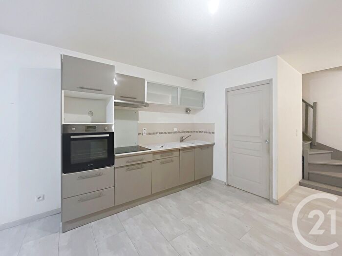 Appartement à louer - Montbéliard, Faubourg, Mont-Chevis, Chiffogne, Citadelle - 3 pièces - 2 chambres