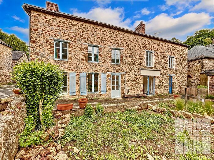 Maison à vendre - Chailland - 7 pièces - 4 chambres