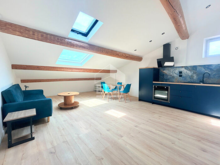 Appartement à louer - La Tour-dAigues - 2 pièces - 1 chambre