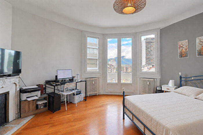 Chambéry, Centre-ville : Appartement 4 pièces à vendre