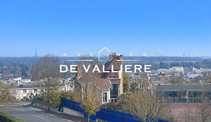 Appartement à vendre - Suresnes, Plateau Ouest - 3 pièces - 2 chambres