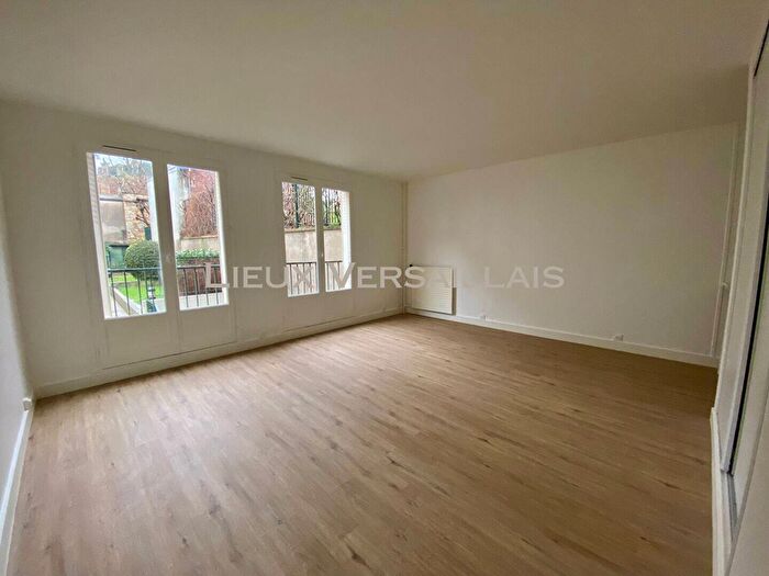 Appartement à louer - Notre Dame, Versailles - 1 pièce