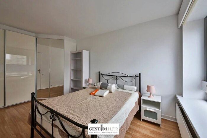 Appartement 2 pièces à Violet Commerce, Paris 15ème arrondissement, à louer