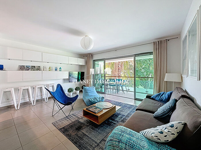 Appartement à vendre - Antibes, Juan-les-Pins, Le Cap - 2 pièces - 1 chambre