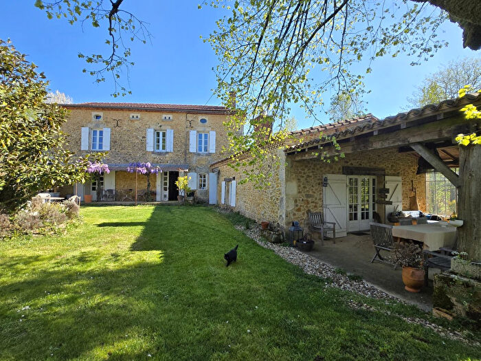 Maison à vendre - Fouleix - 8 pièces - 6 chambres