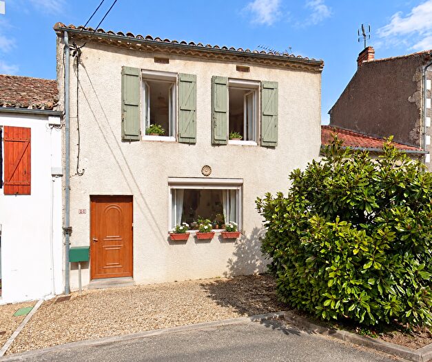 Maison 7 pièces à Bourg-de-Visa, à vendre