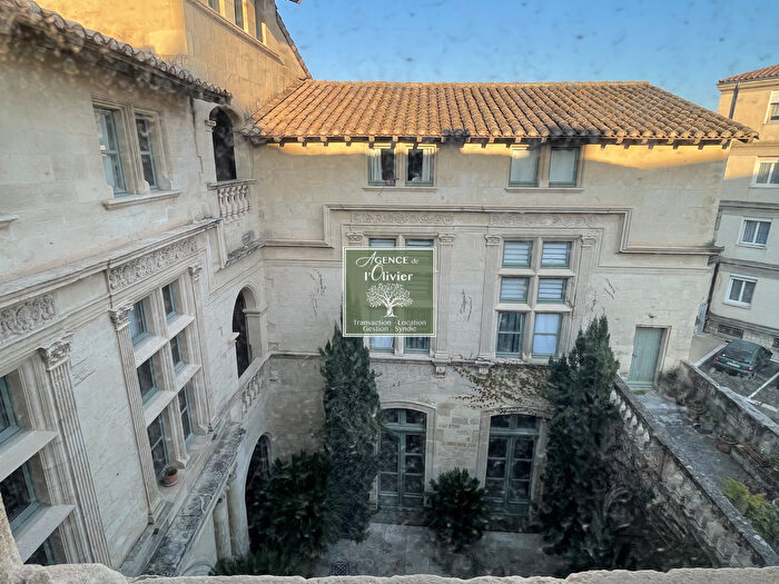 Appartement 4 pièces à Tarascon, Centre-ville, Château, Condamine, à vendre