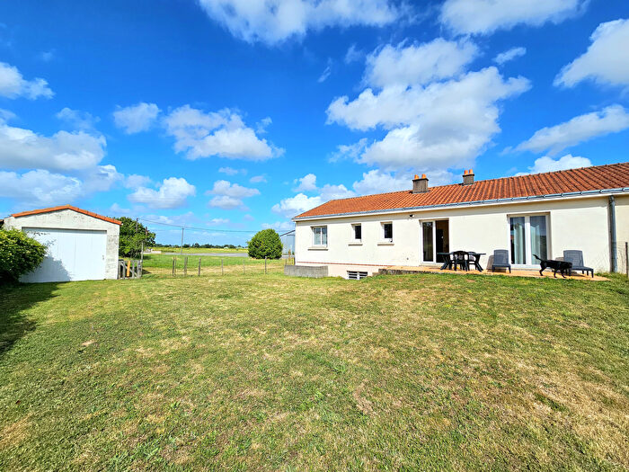 Maison 5 pièces à vendre à Saint-Crespin-sur-Moine