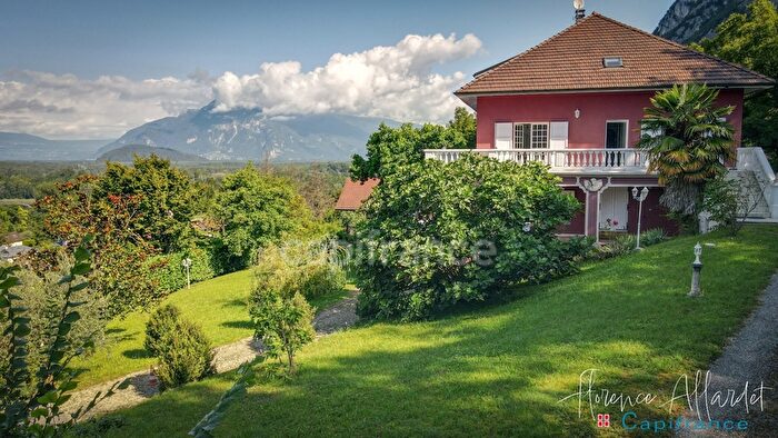 Maison à vendre - Chindrieux - 14 pièces - 11 chambres