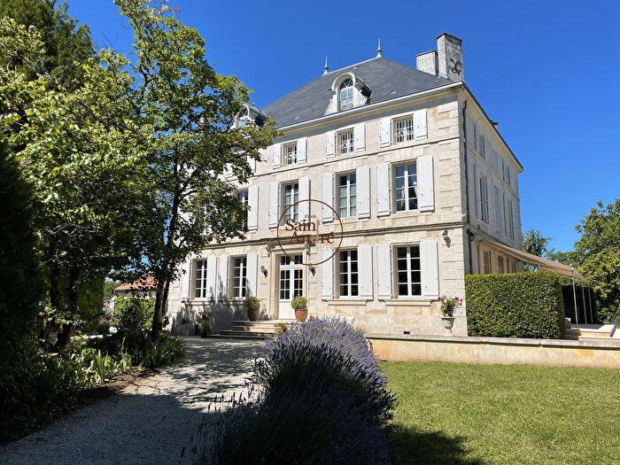 La Rochefoucauld - Maison 11 pièces à vendre
