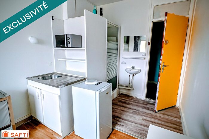 Appartement à vendre - Villeneuve-dAscq, Pont de Bois, Hôtel de Ville - 2 pièces - 2 chambres