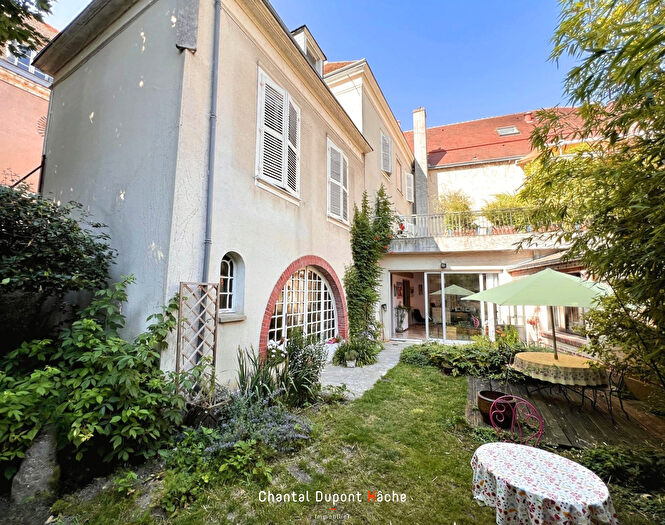 Maison à vendre - Chartres, Centre-ville - 8 pièces - 5 chambres