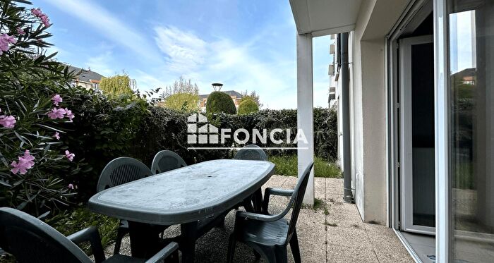 Appartement à vendre - Saint-Pierre-du-Perray - 3 pièces - 2 chambres