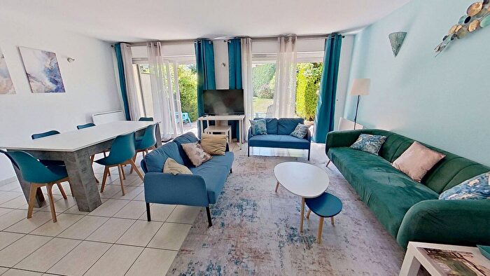 Jardy-Centre Ville, Vaucresson : Maison 6 pièces à louer