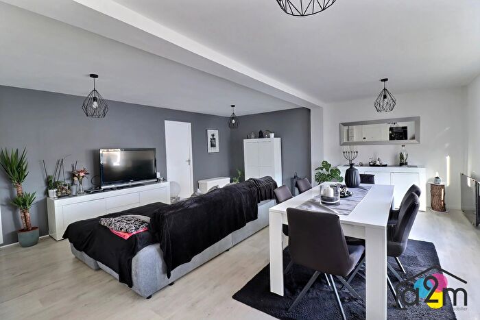 Appartement à vendre - Saint-Leu-dEsserent - 4 pièces - 2 chambres