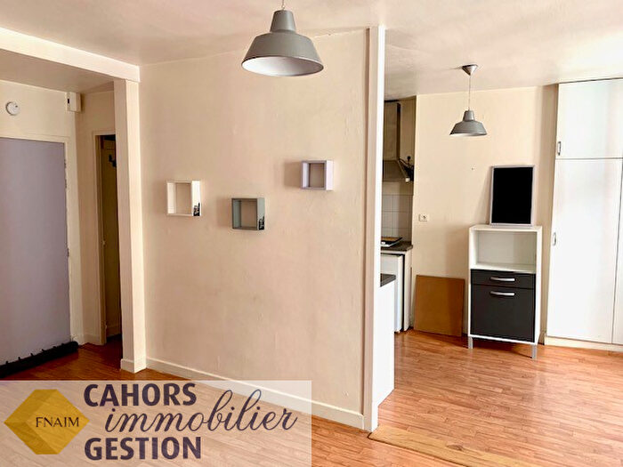 Appartement à louer - Cahors, Centre-ville - 2 pièces - 1 chambre