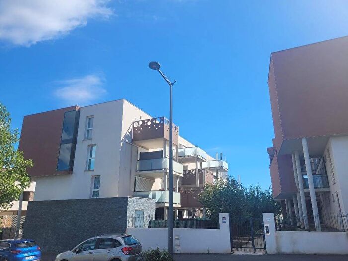 Appartement à louer - Croix de Poumeyrac, Béziers - 3 pièces - 2 chambres