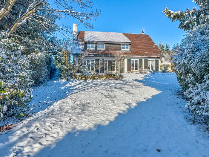 Maison à vendre - Chavenay - 9 pièces - 5 chambres