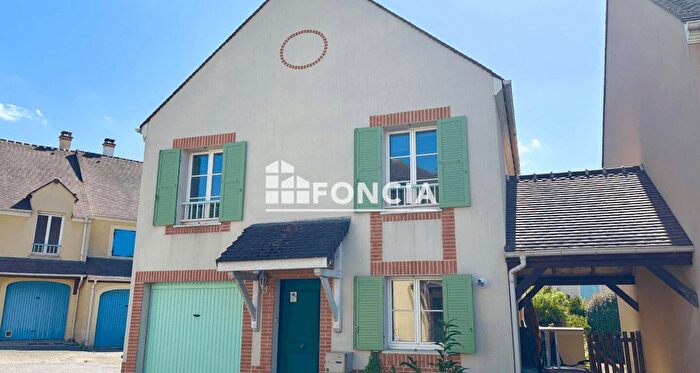 Vieux Village-Missionnaires, Fontenay-le-Fleury : Maison 5 pièces à louer