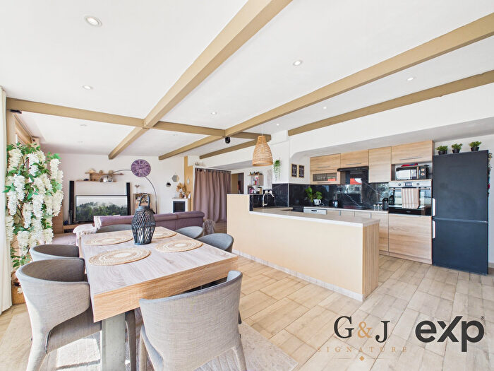 Théoule-sur-Mer : Appartement 4 pièces à vendre