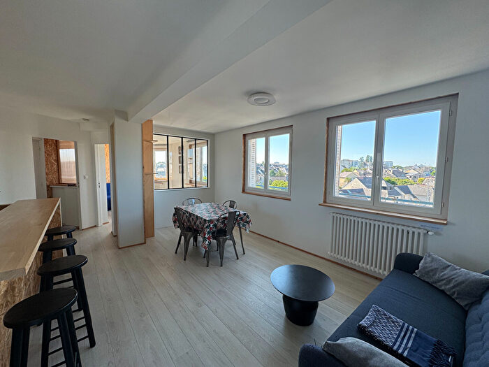 Appartement 4 pièces à louer - Quartiers Sud-Est, Francisco Ferrer