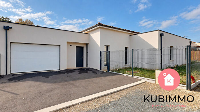 Maison 4 pièces à vendre à Saint-Hilaire-la-Forêt