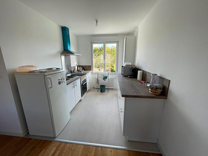 Appartement à louer - Saint-Brieuc, Ville Bougault, Beauvallon - 4 pièces - 3 chambres