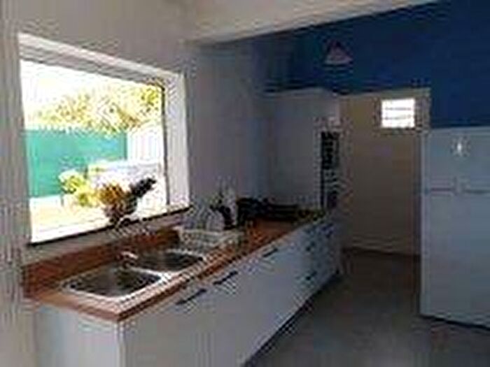 Maison 4 pièces à Le Moule, à louer