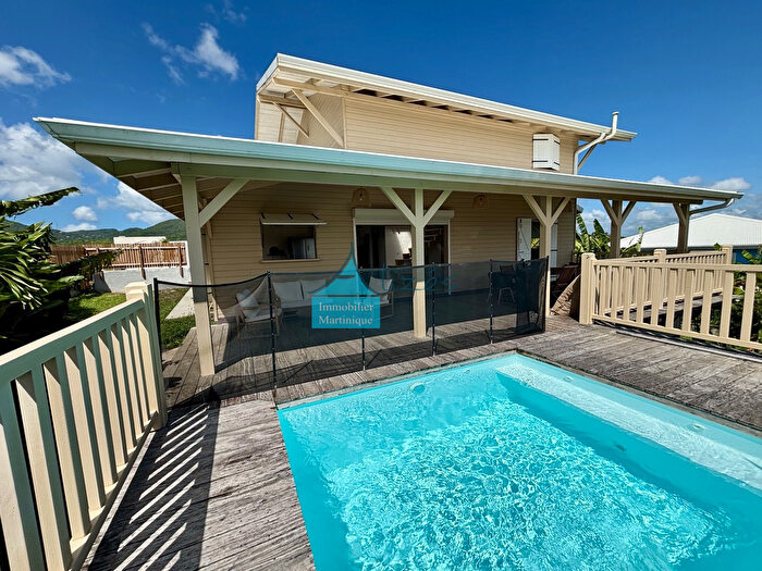 Maison 5 pièces à Rivière-Salée, à louer