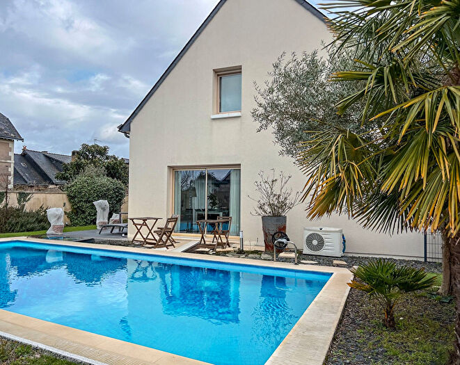 Maison à vendre - Saint-Mathurin-sur-Loire - 6 pièces - 4 chambres