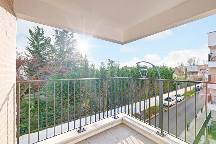 Appartement à vendre - Vernouillet - 3 pièces - 2 chambres