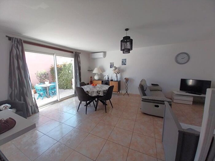 Maisons à vendre et appartements à louer - 1
