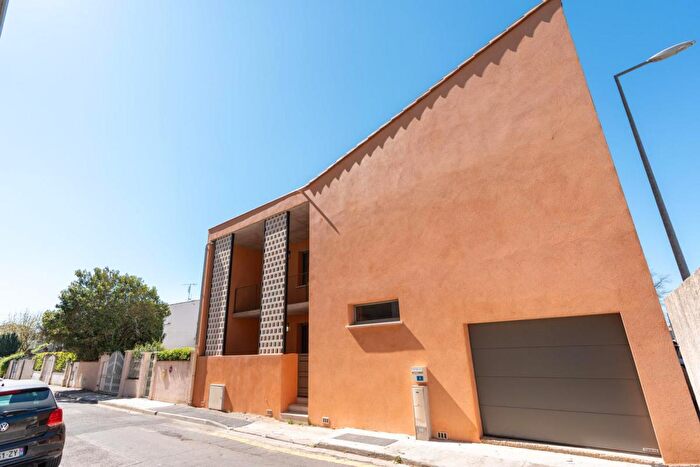 Maison 4 pièces à Nîmes, à vendre