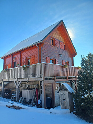 Maison à vendre - Chastreix - 8 pièces - 3 chambres