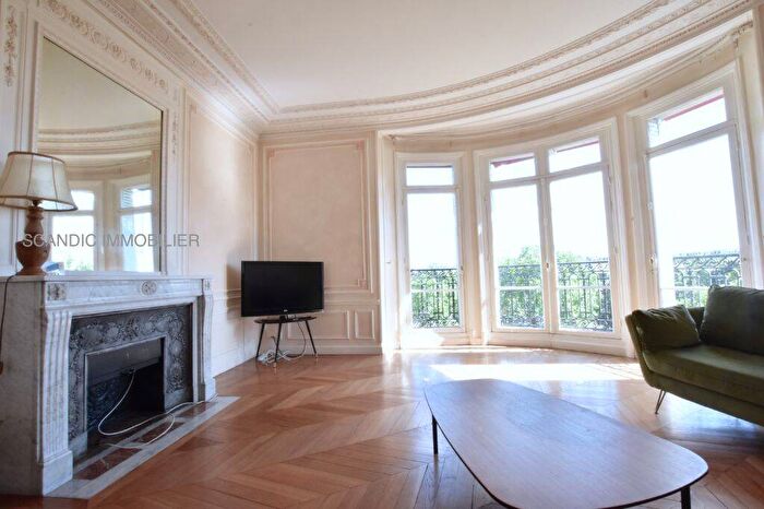 Appartement 5 pièces à louer à Gros Caillou, Paris 7ème arrondissement
