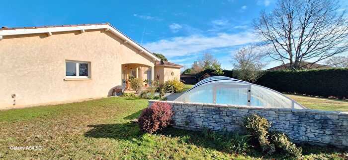 Maison à vendre - Mirande - 8 pièces - 4 chambres