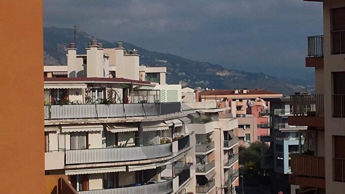 Appartement à louer - Roquebrune-Cap-Martin, Chemin du Vallonet, Val de Gorbio, Pinella - 1 pièce