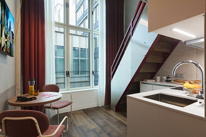 Appartement à louer - Gambetta, Paris ème arrondissement - 1 pièce - 1 chambre