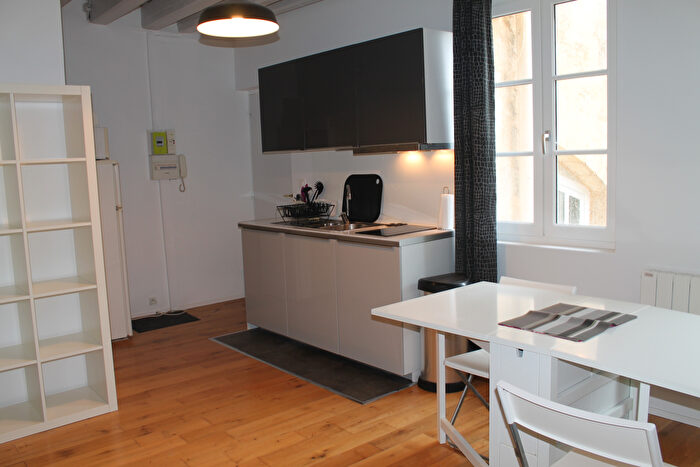 Appartement à louer - Bordeaux, Capucins, Saint-Michel - 1 pièce