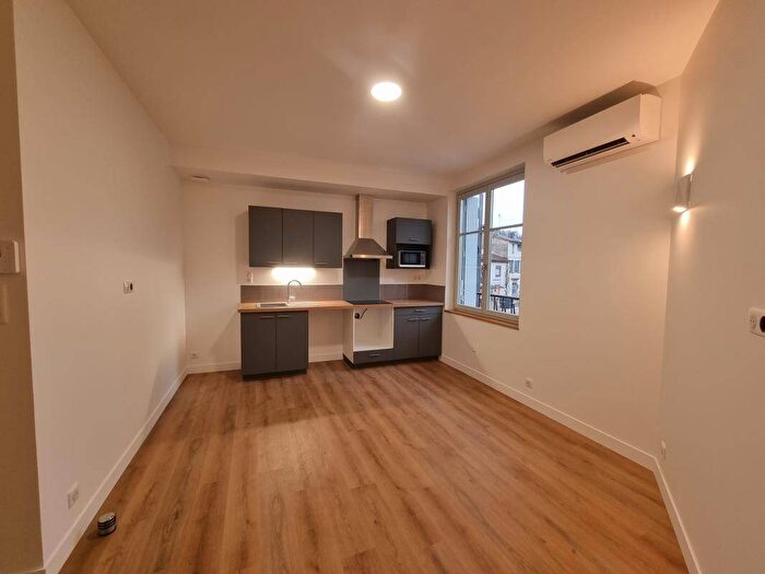 Appartement à louer - Centre Historique, Moissac - 2 pièces - 1 chambre