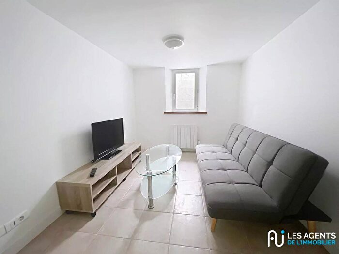 Appartement à louer - Argonne-Champ Chardon-Fontaine-Nécotin, Orléans - 1 pièce