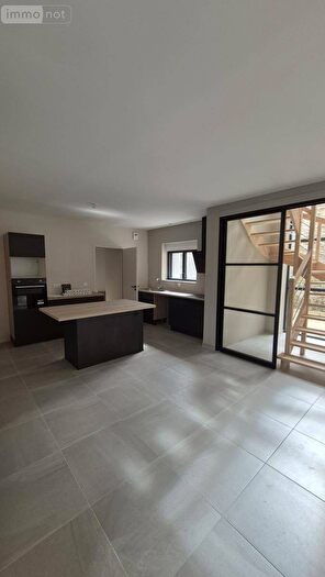 Maison à louer - Landivisiau - 7 pièces - 5 chambres