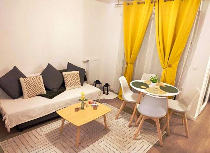 Noue Caillet-Terre Saint Blaise-Les Mérisiers, Bondy : Appartement 2 pièces à louer