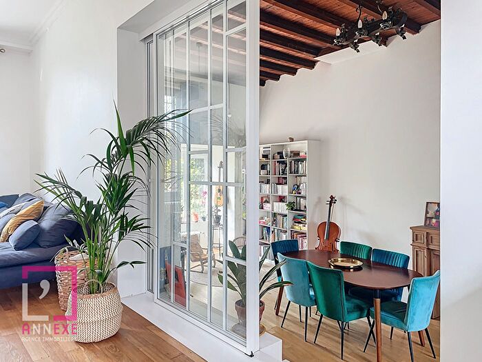 Maison à vendre - Fontaines-sur-Saône - 6 pièces - 4 chambres