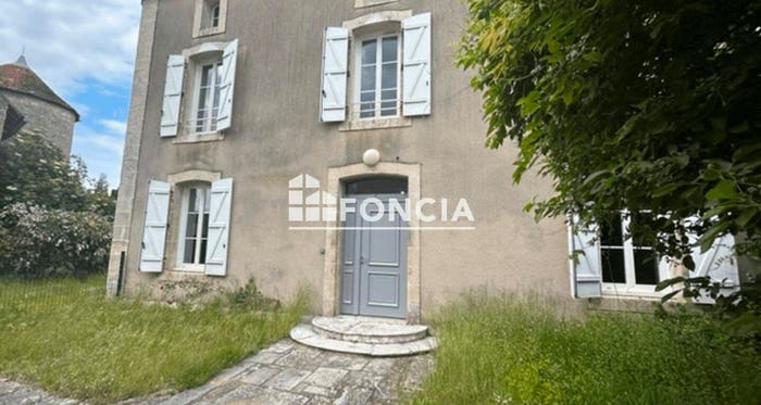 Maison 5 pièces à louer à Civaux